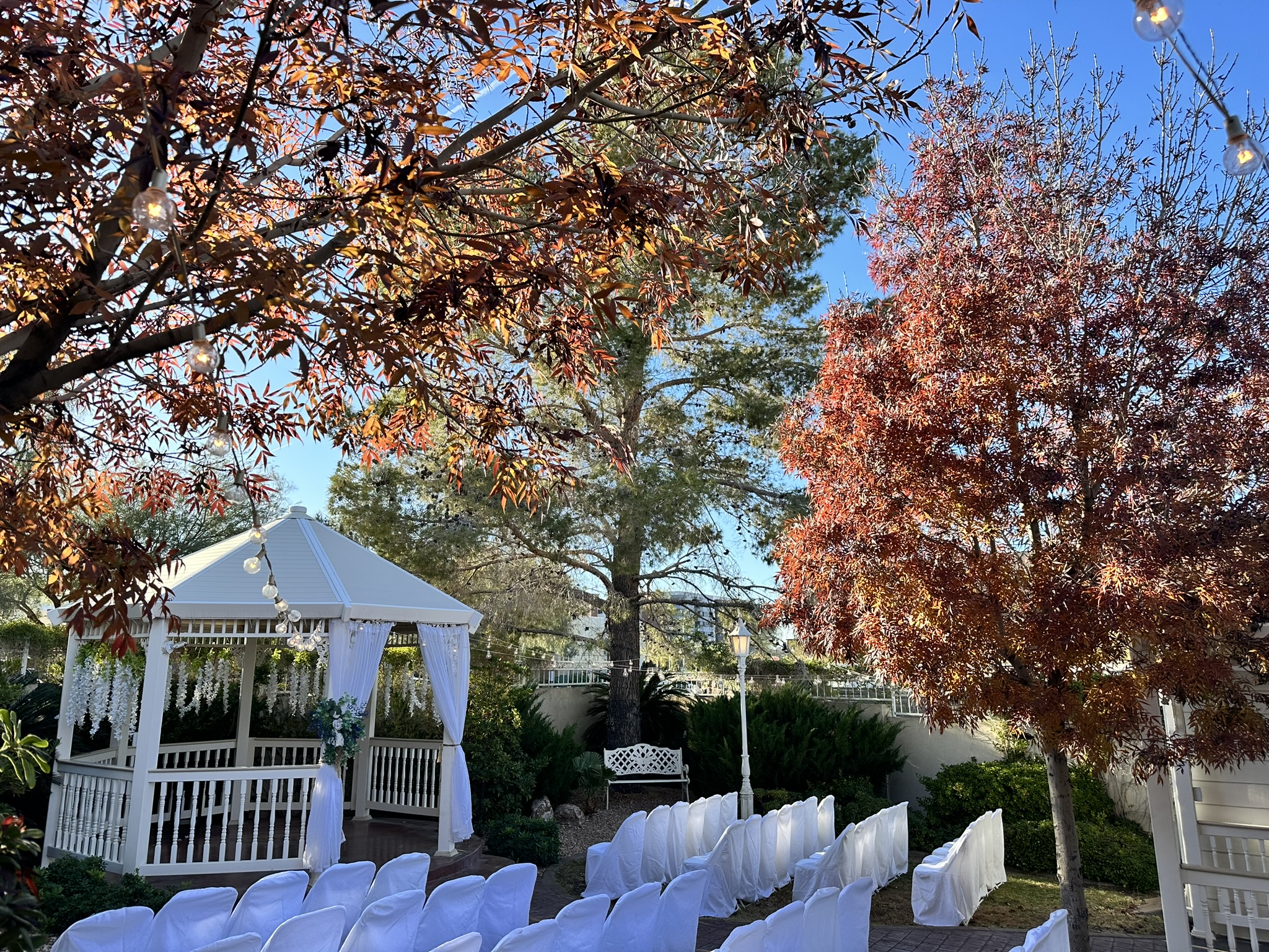 Simple & Elegant – Chapel